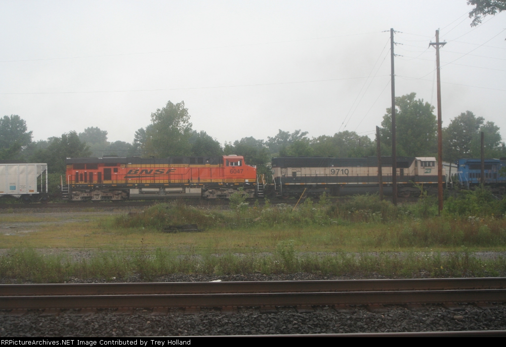 BNSF 9710